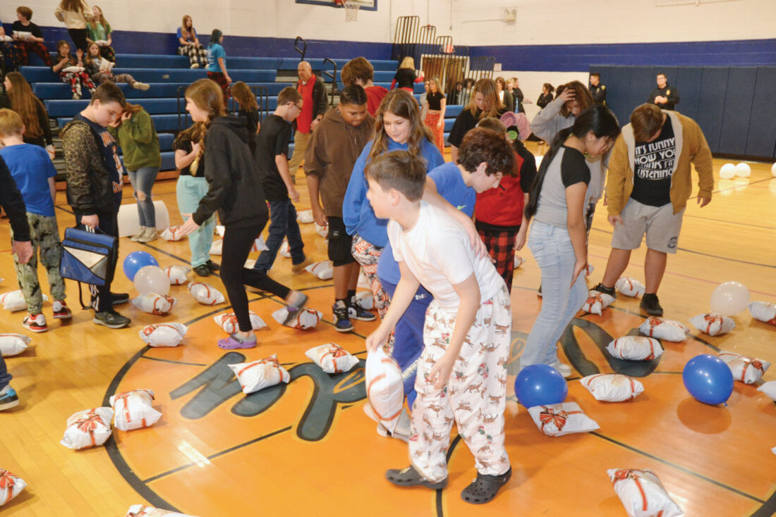 ‘This is Amazing’: Van Devender students receive surprise hooded sweatshirts | News, Sports ...